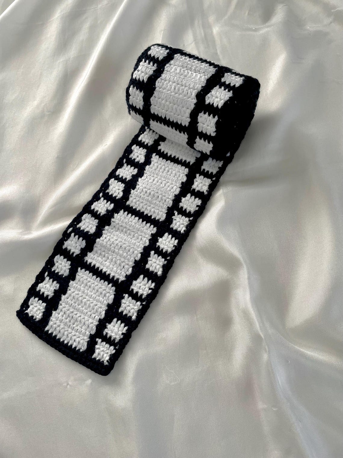 Crochet Film Roll Scarf - Etsy UK