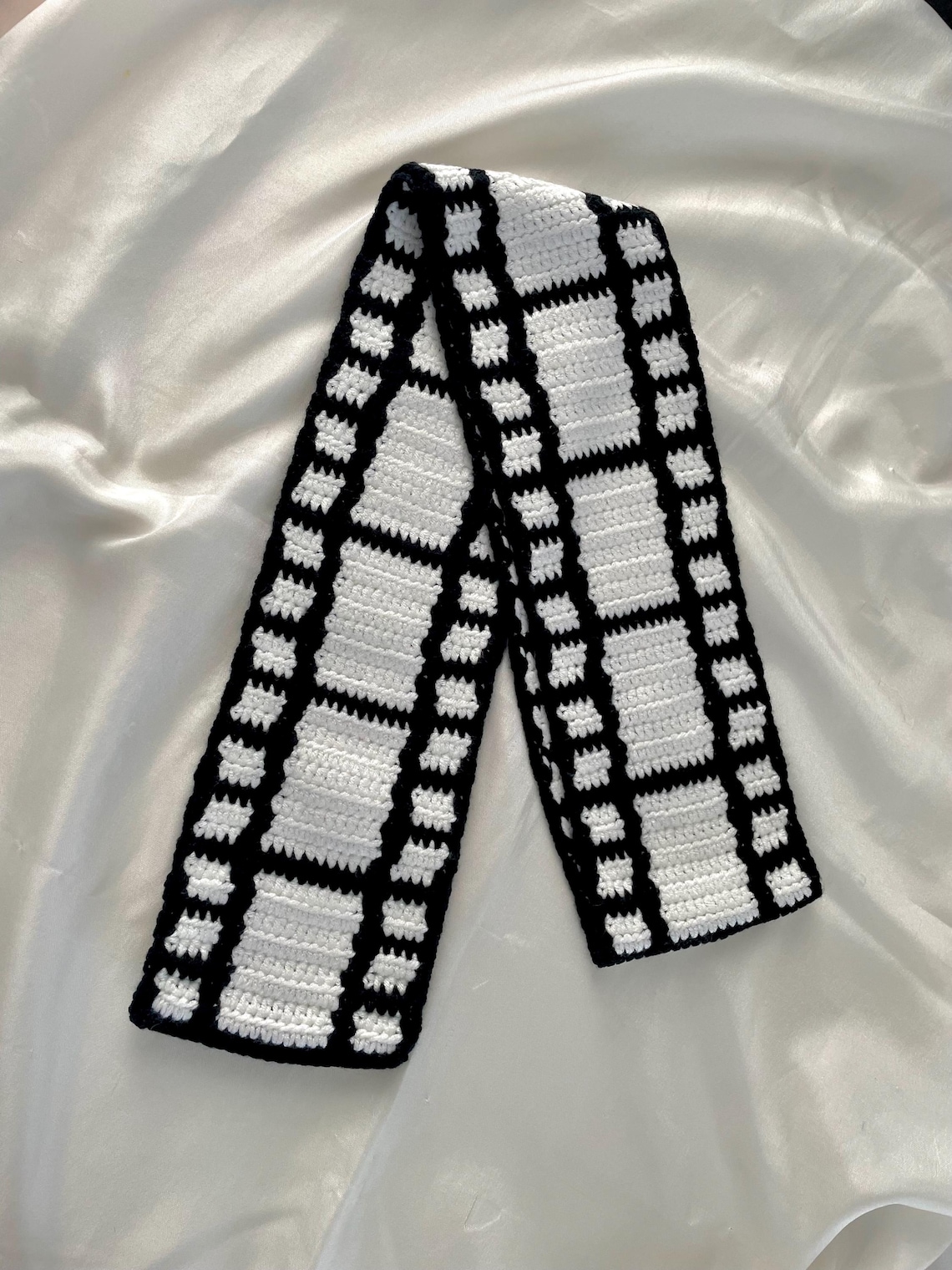 Crochet Film Roll Scarf - Etsy UK
