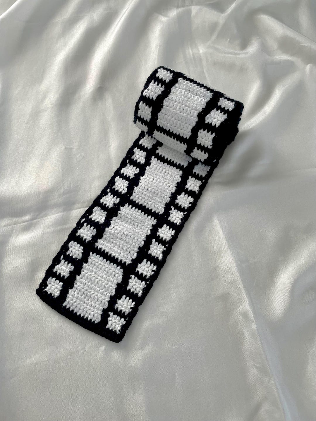 Crochet Film Roll Scarf - Etsy UK