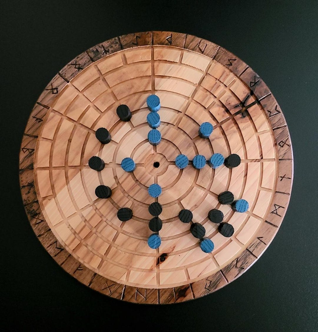 Fidchell – A Handcrafted Celtic Strategy Board Game - Etsy