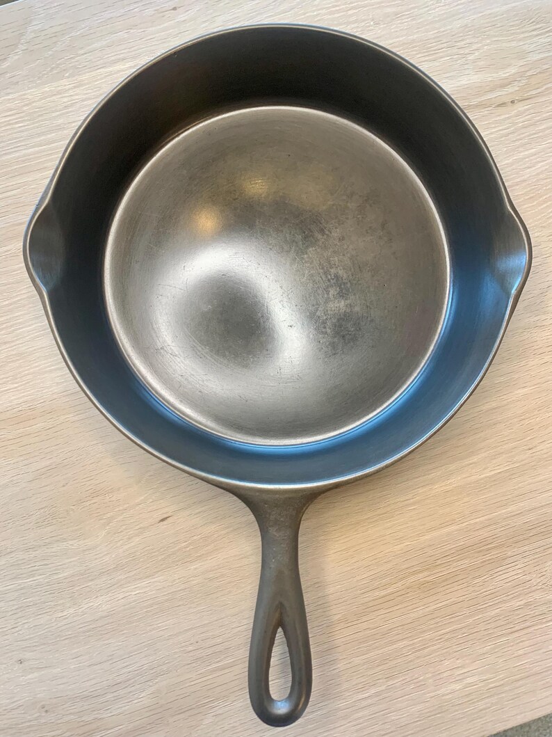 Puritan Favorite Stove and Range No. 8 Cast Iron Skillet - Etsy