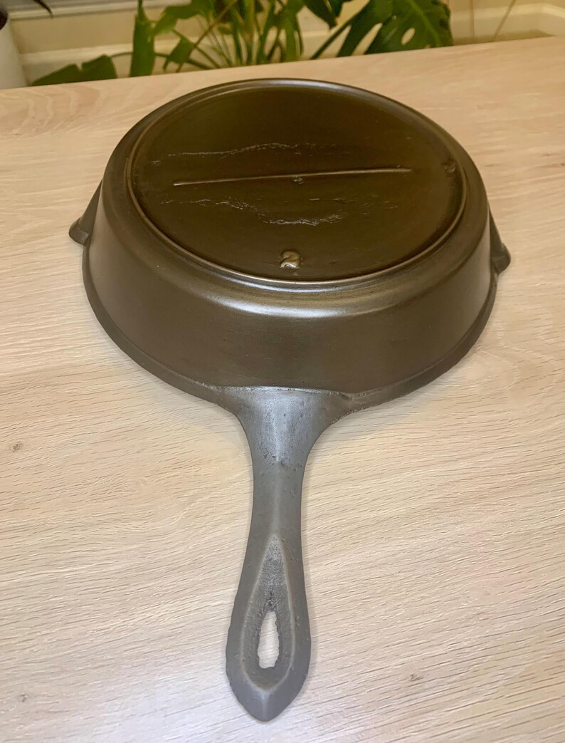 Unknown Fancy Handle No. 7 Gate Mark Cast Iron Skillet - Etsy