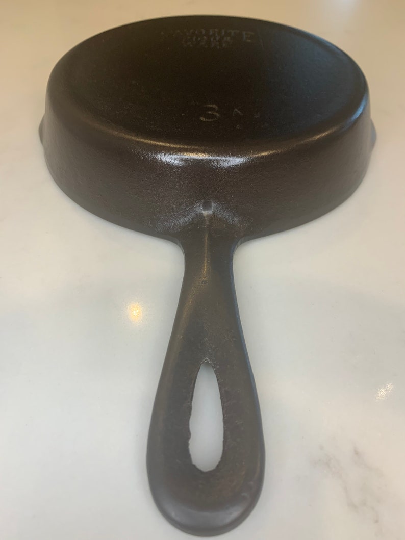 Favorite Stove and Range No. 3 Cast Iron Skillet - Etsy