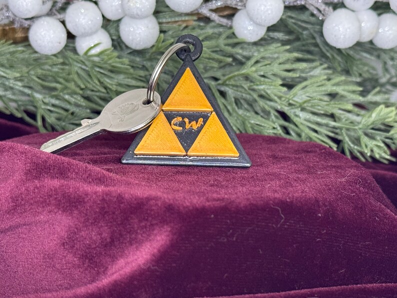 3D Printed Custom Triforce Keychain - Etsy