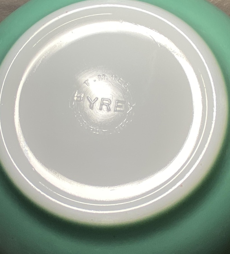 1940's Primary Green Pyrex Mixing Bowl - Etsy