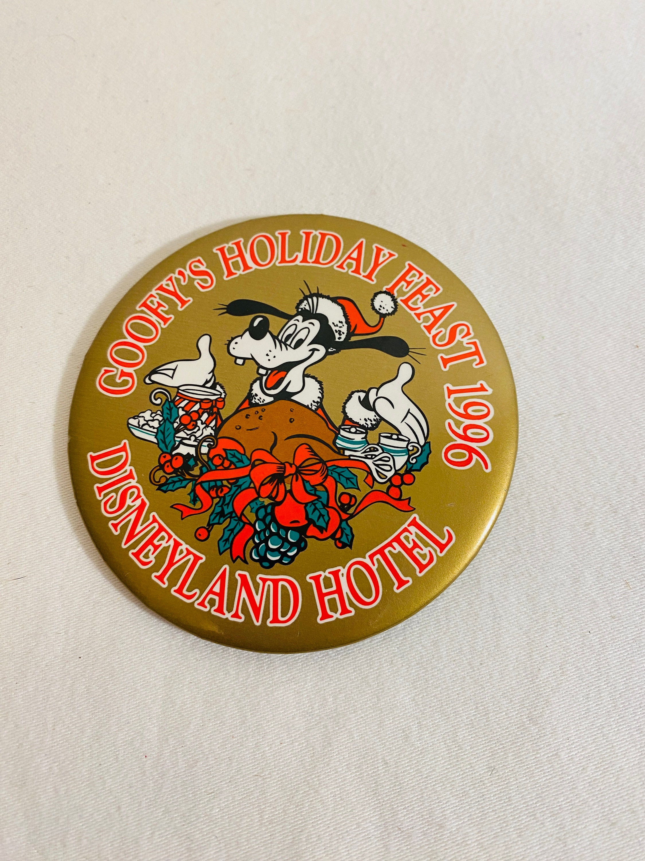 Vintage 1996 Disneyland Buttons - Etsy