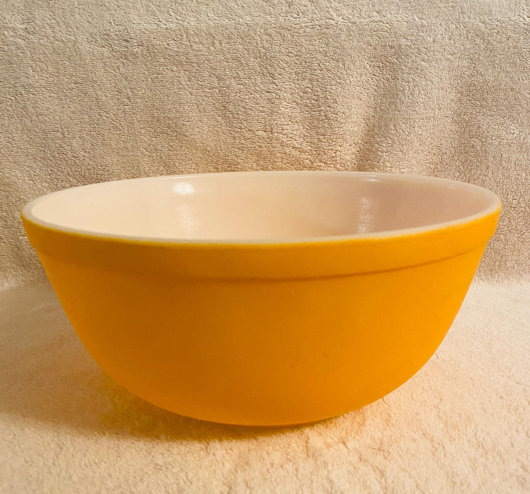 Vintage 1960's Pyrex Orange Mixing Bowl - Etsy
