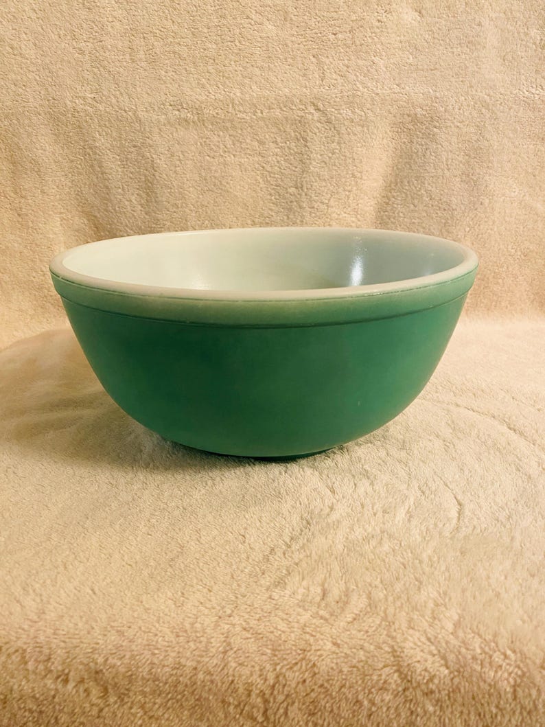 1940's Primary Green Pyrex Mixing Bowl - Etsy