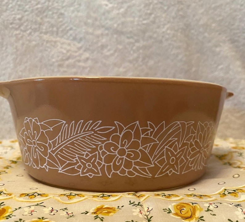 Vintage Pyrex 472-B Casserole Baking Dish – Woodland Tan - Etsy