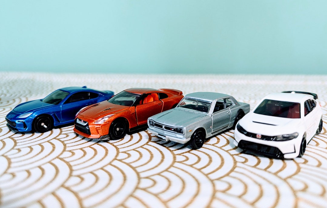 Tomica Japanese Car Figurine: Honda Civic, Nissan GTR, Subaru BRZ ...