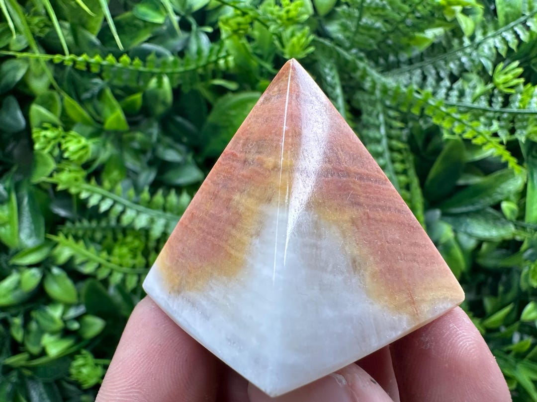 Green Onyx Crystal Pyramid, Grade Multi Green Marble Onyx Pyramid ...