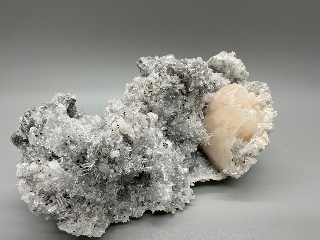 Wonderful Calcite on Transparent Quartz Natural Minerals Souvenir ...