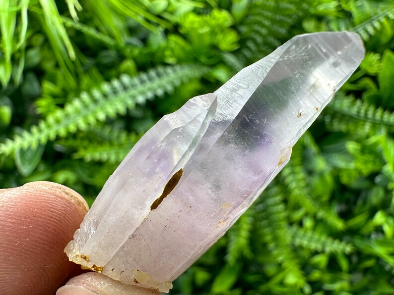 Wonderful Amethyst Phantom Whit Cérusite, Natural Minerals Souvenir ...