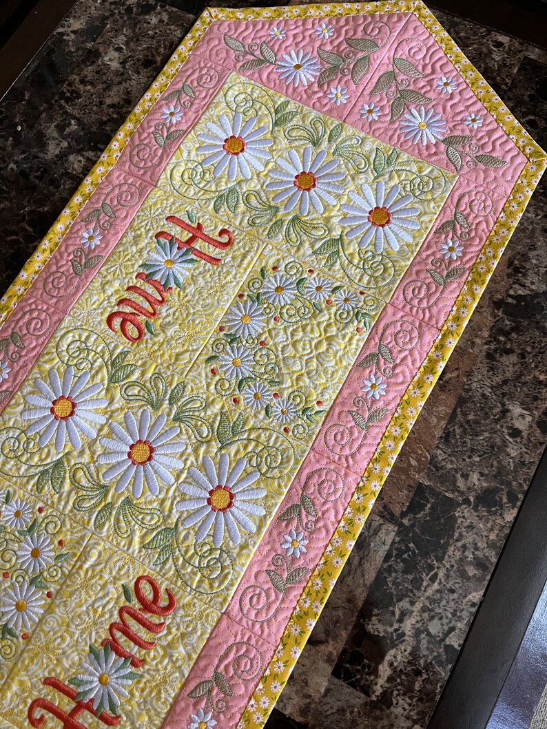Daisy Table Runner. Handmade Embroidered Quilted. - Etsy