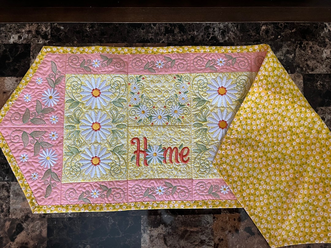 Daisy Table Runner. Handmade Embroidered Quilted. - Etsy