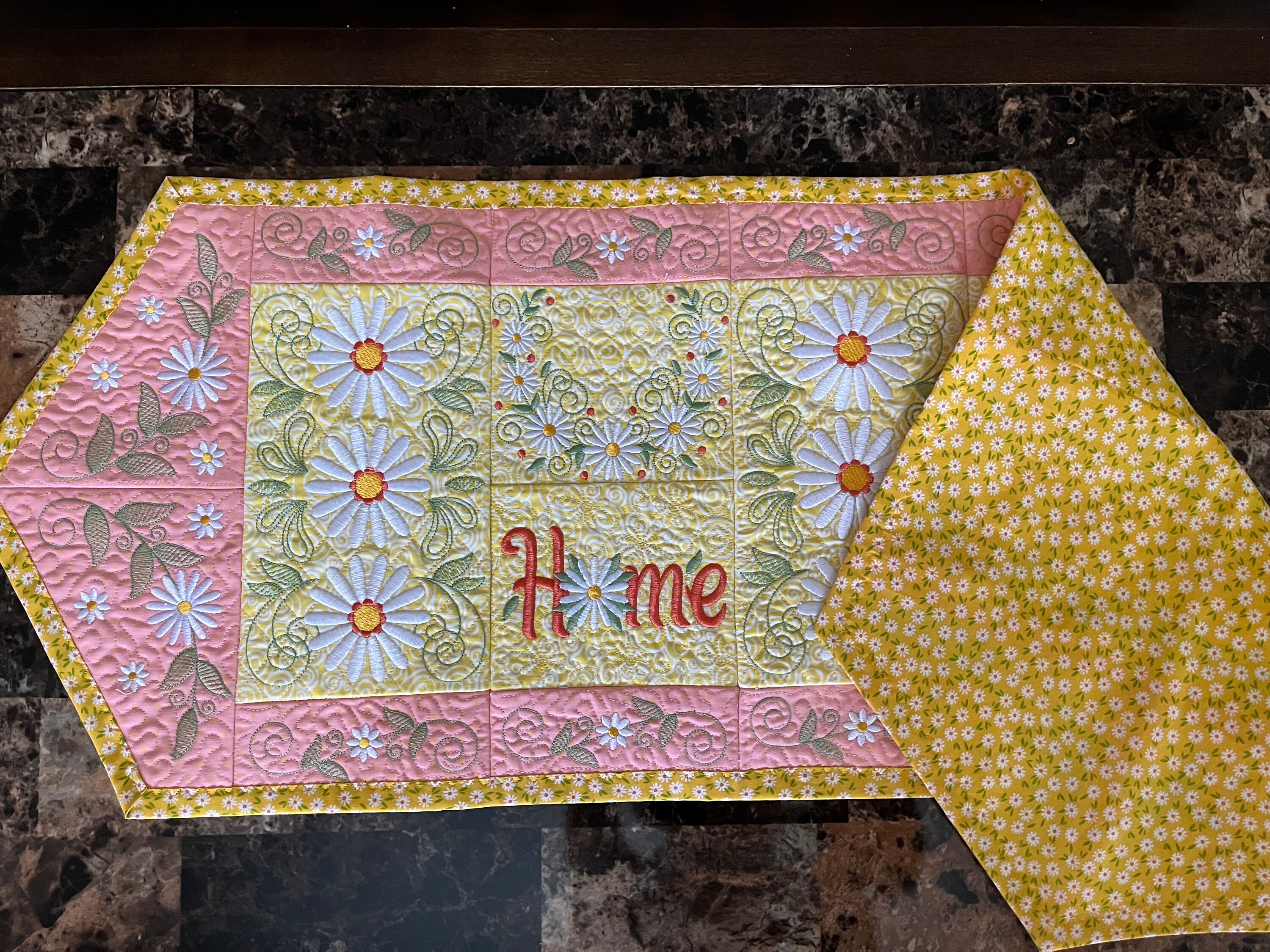 Daisy Table Runner. Handmade Embroidered Quilted. - Etsy