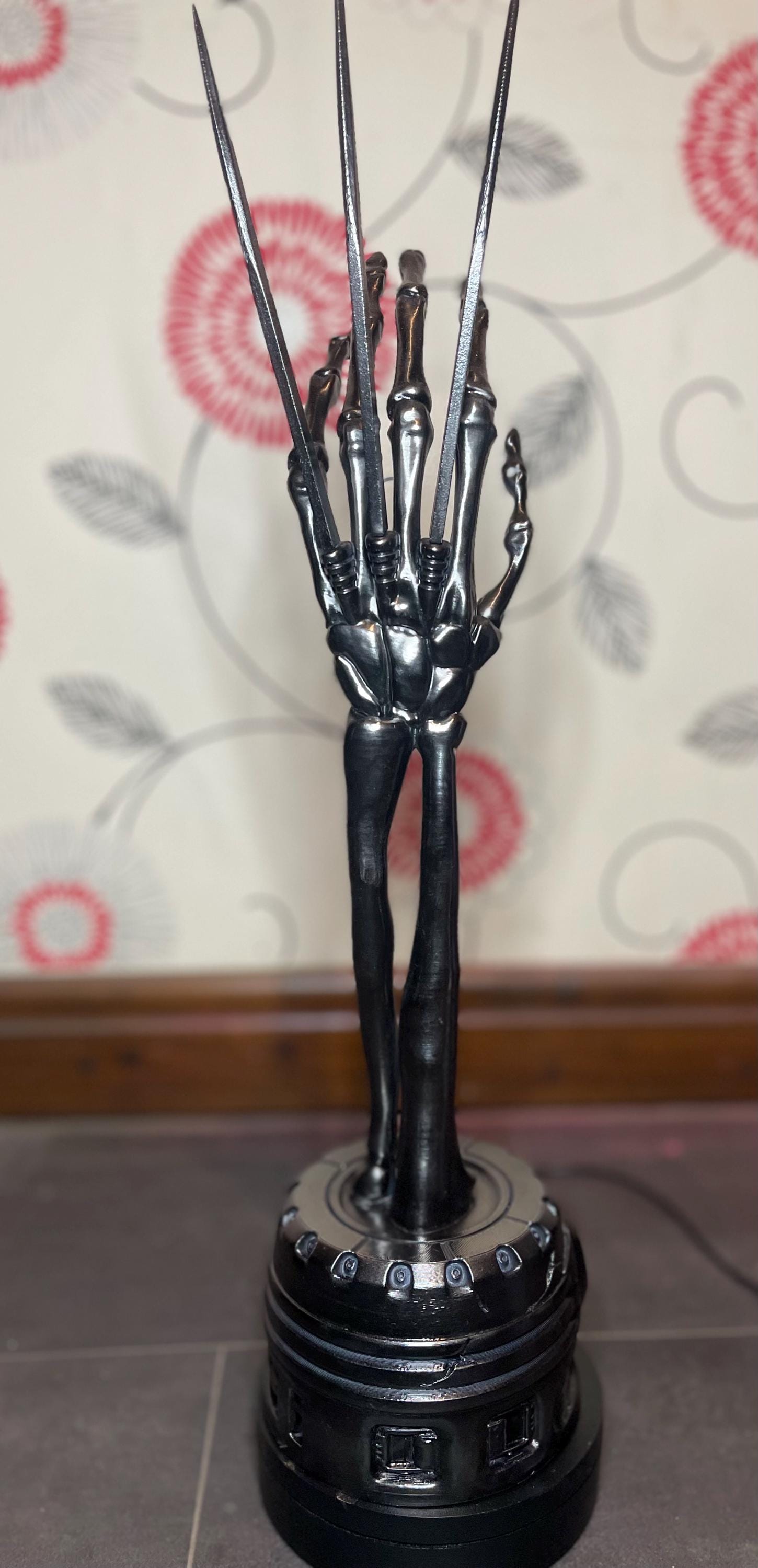 Wolverine Skeleton Claw Replica From Deadpool 3 3D Printed With Black ...