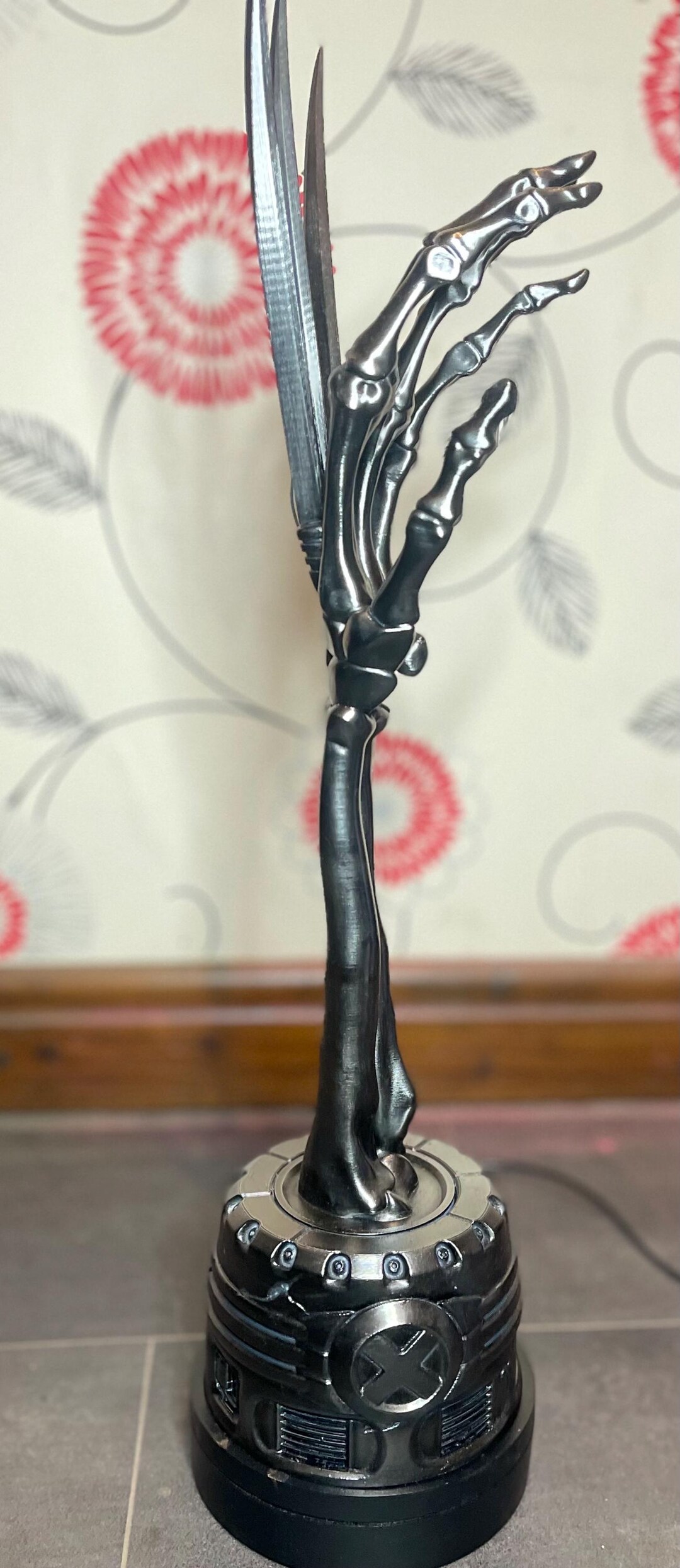 Wolverine Skeleton Claw Replica From Deadpool 3 – 3D Printed With Black ...