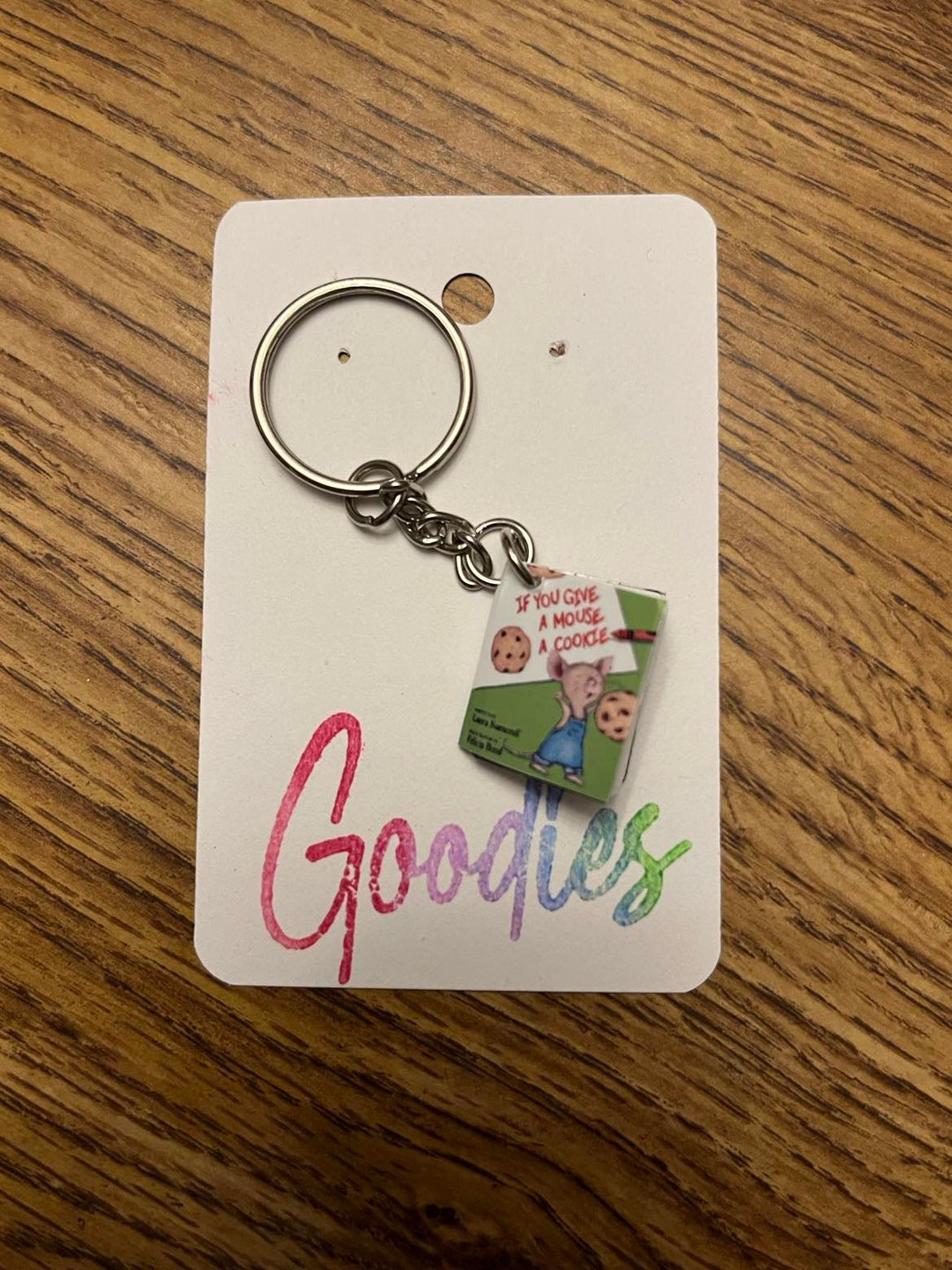 Custom Laminated Book Cover Keychain - Teacher Librarian Gift - Etsy