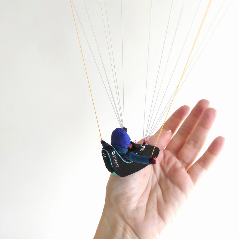 Gift for Paraglider (cocoon-podharness). Paragliding Souvenir Minime ...