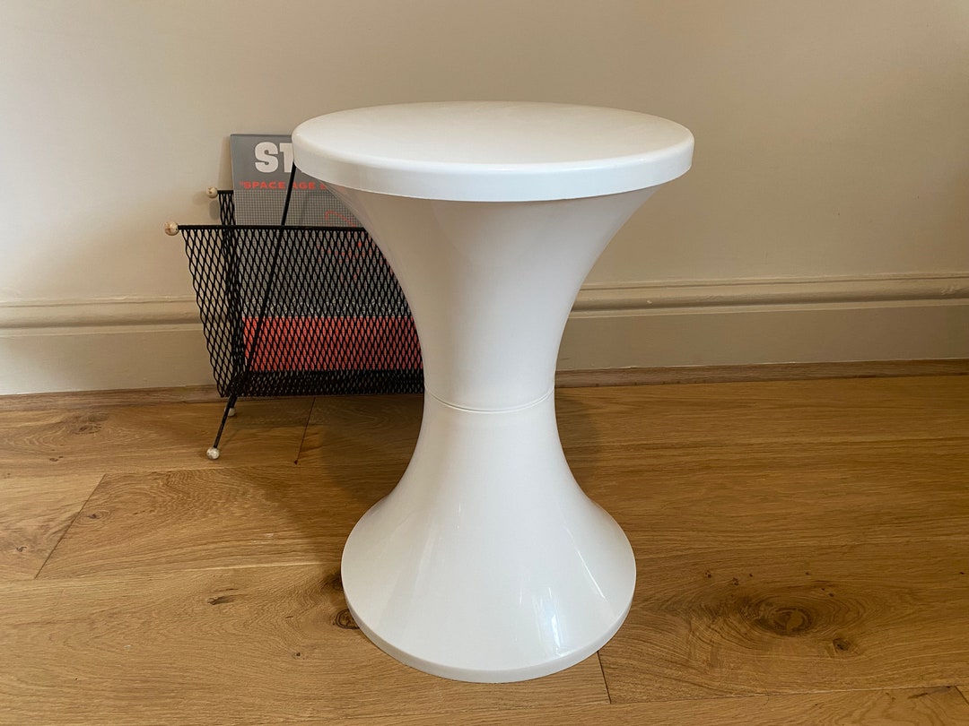 Tabouret/table d'appoint Tam Tam Space Age rétro blanc Icône du design ...