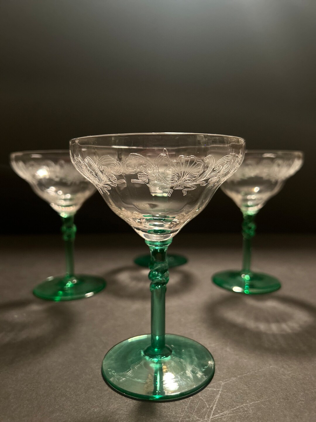 Bryce Green Stem Coupes..they Also Glow Set of 4 - Etsy