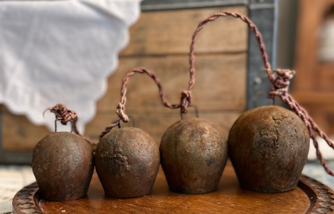 Rare Vintage Rusty Cow Bell Set of 4 - Etsy