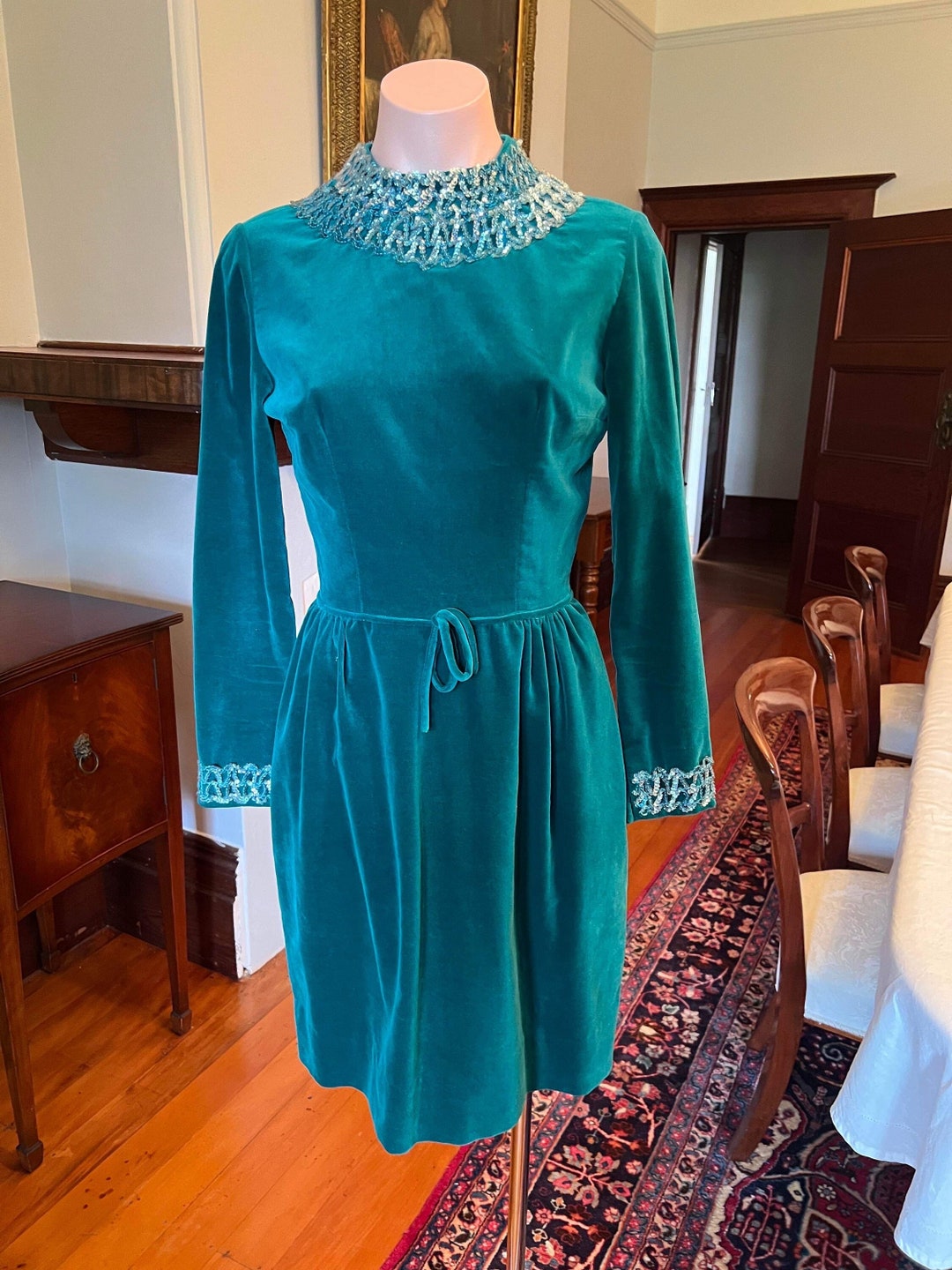 Deep Emerald Green Velvet Party Dress 60s With Sequins at Neck and ...