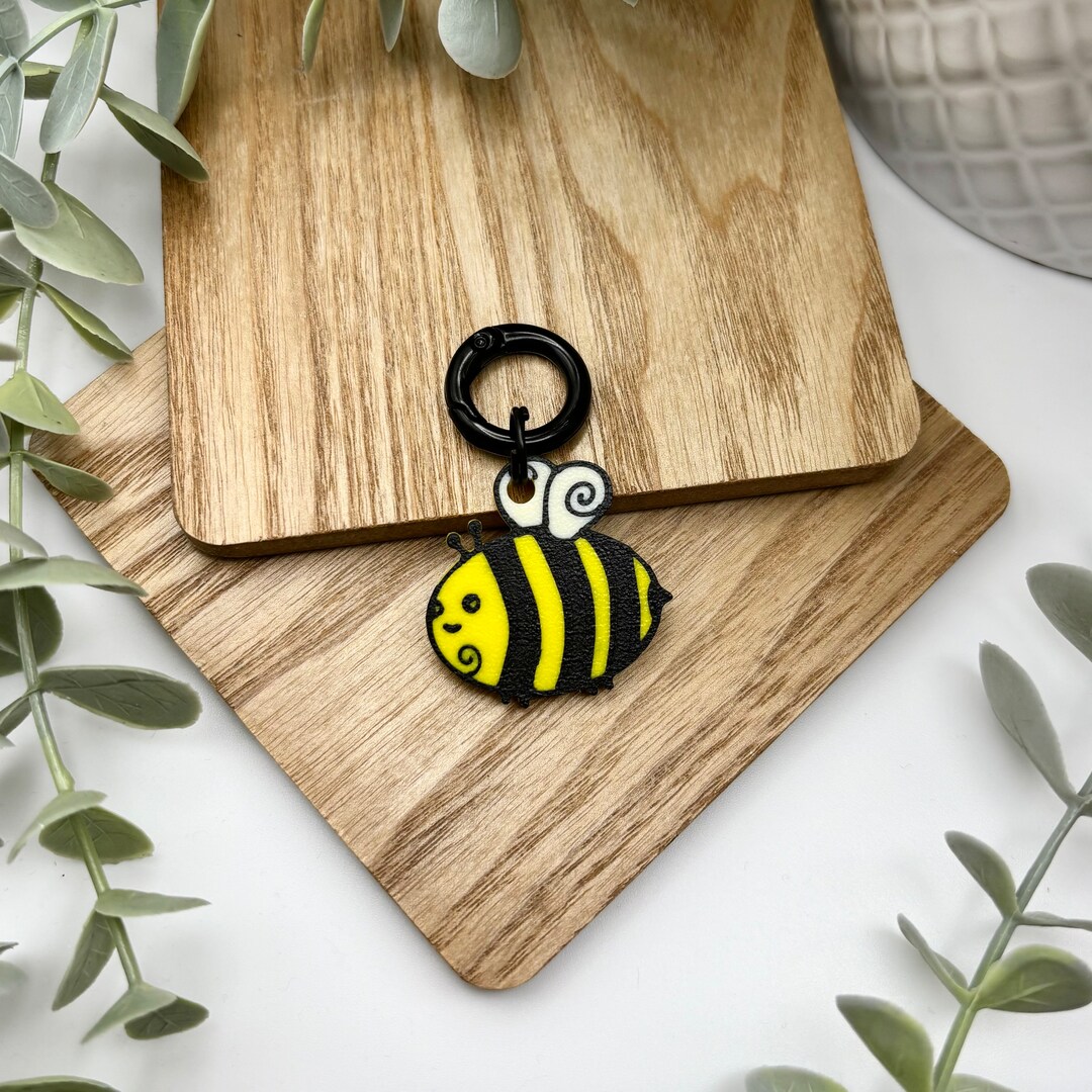 Bumble Bee Tag Kaya's Kit Out Collab, Dog Tag, Custom, Sustainable ...