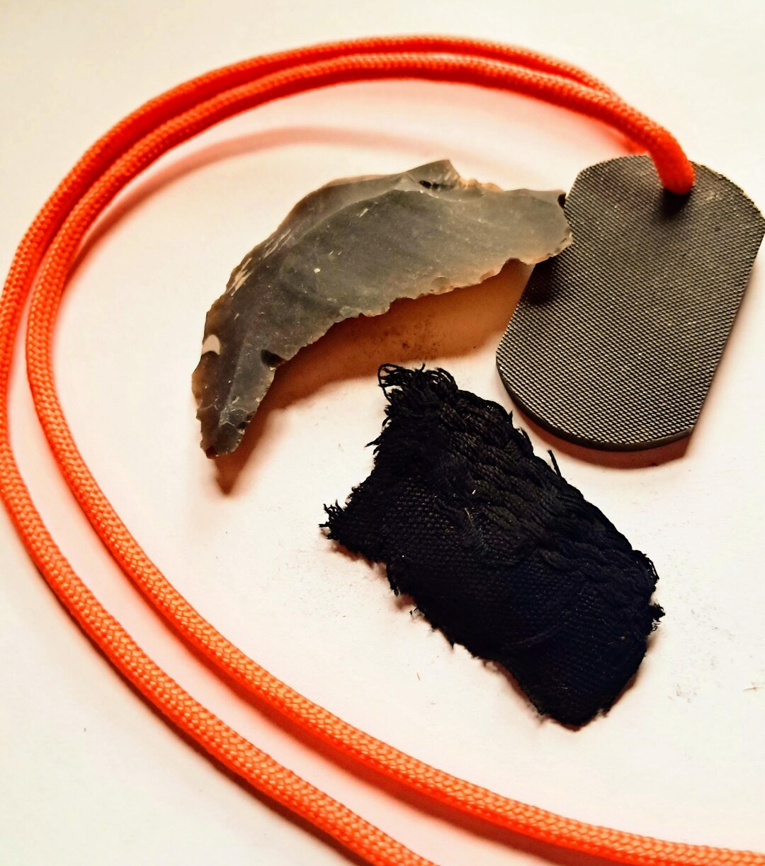 English Flint Stone and Steel Striker on a Mil Spec Paracord Necklace ...