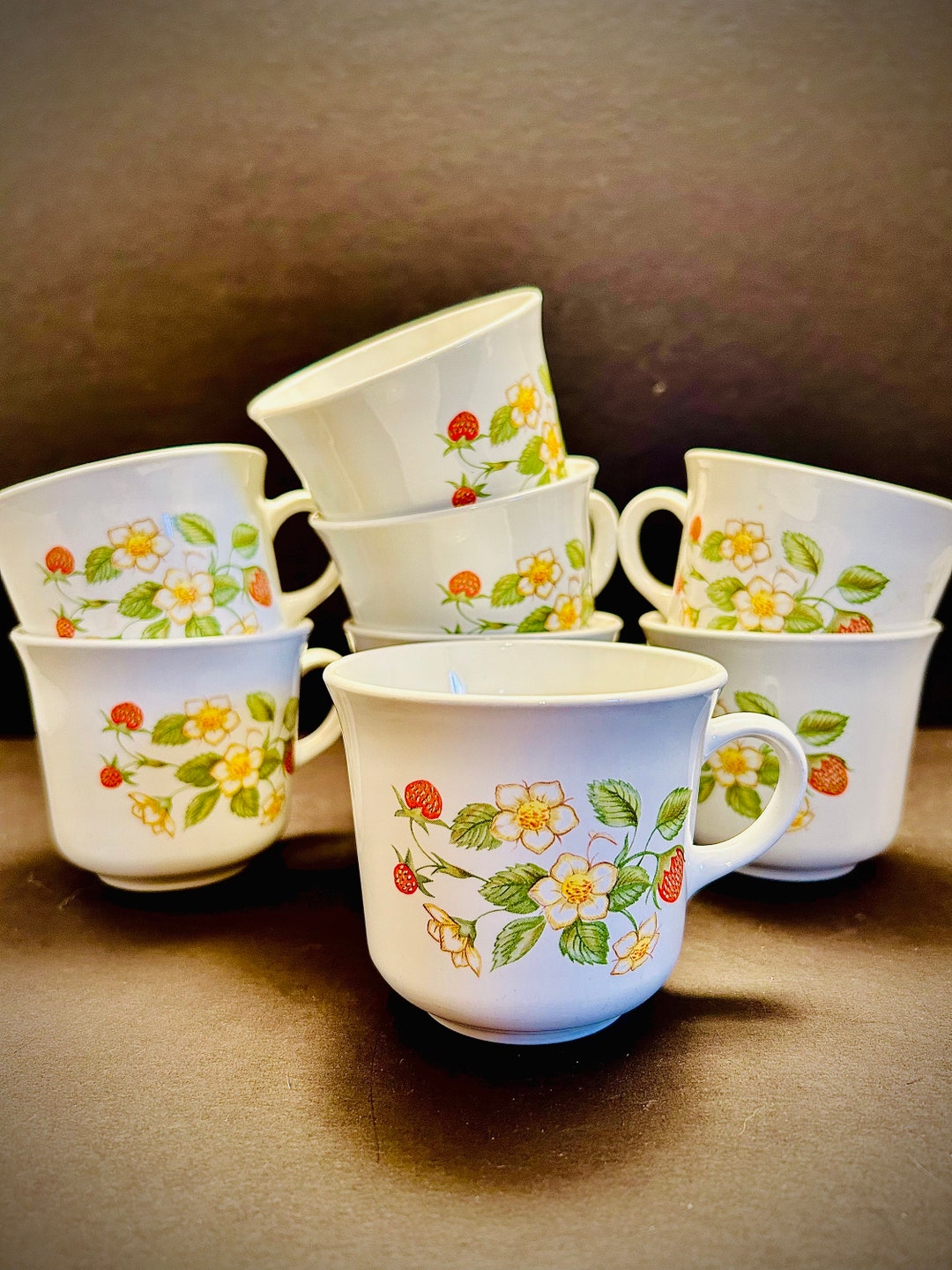 Vintage Set of 8 Corning Ware Corelle Strawberry Sundae Coffee Mugs Tea ...