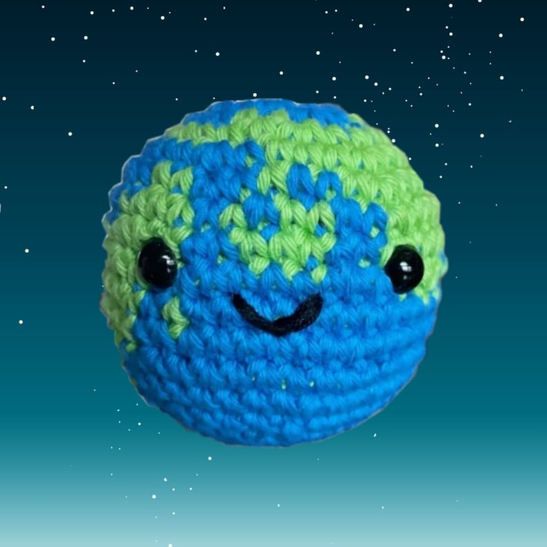 Solar System Amigurumi Crochet Pattern, Planets Tapestry (digital ...
