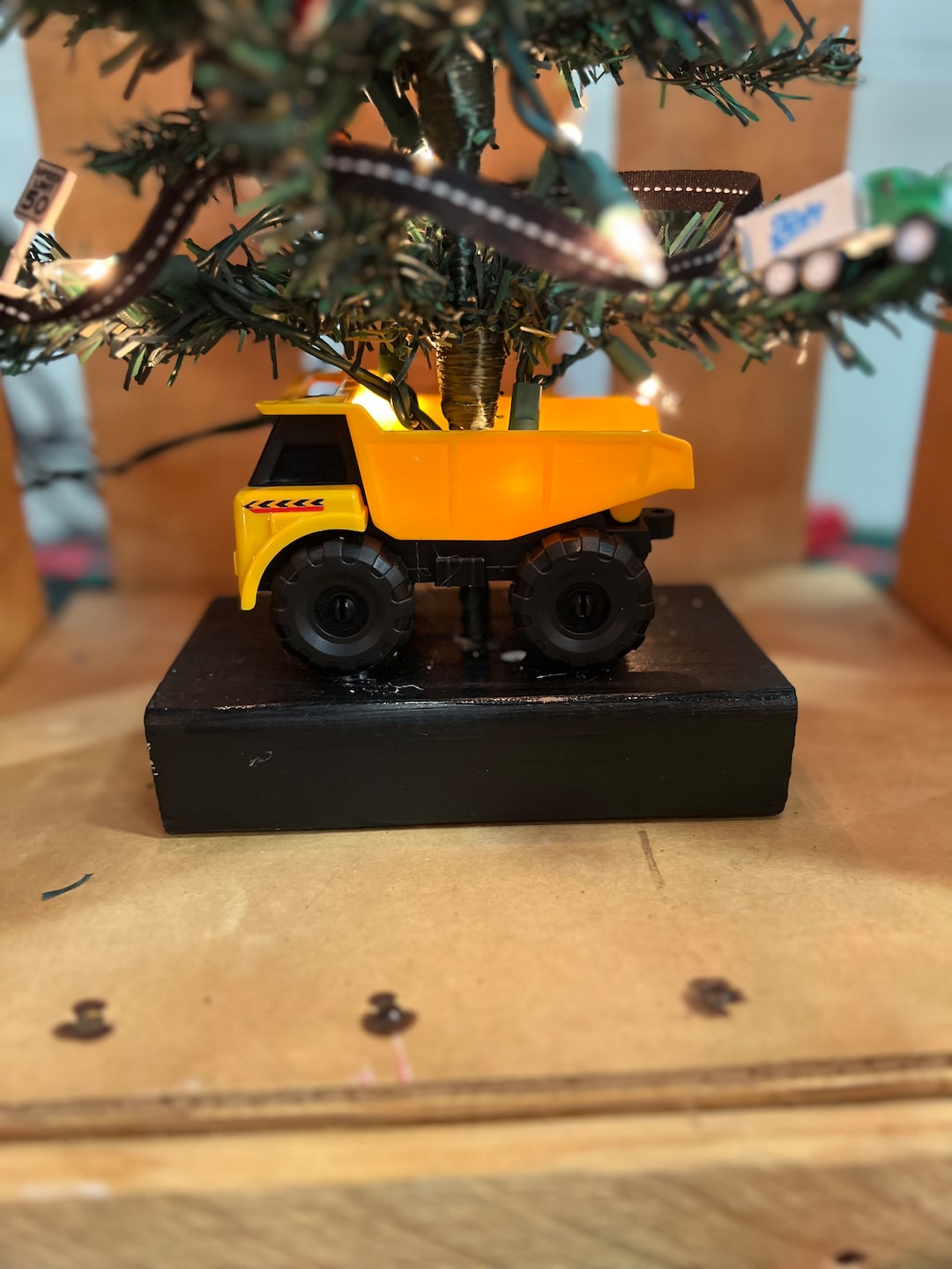 Mini Dumptruck Tree - Etsy