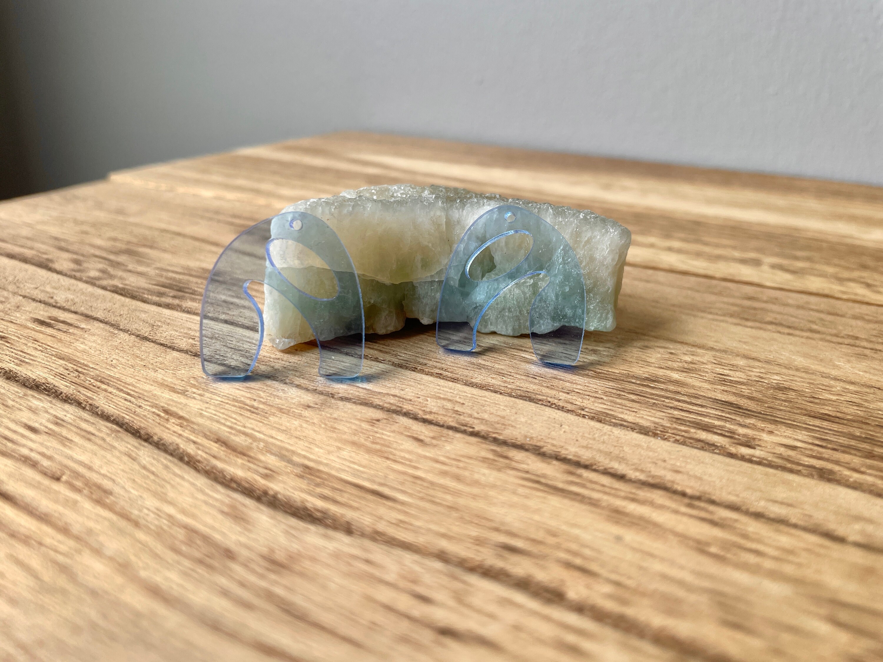 Asymmetrical Geometric Connector With 1 Hole, Translucent Blue Acrylic ...