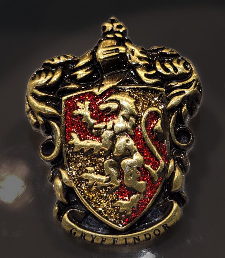 Hogwarts Wizard Enamel Crest Pins - Etsy