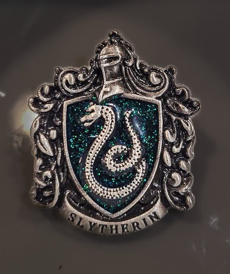 Hogwarts Wizard Enamel Crest Pins - Etsy