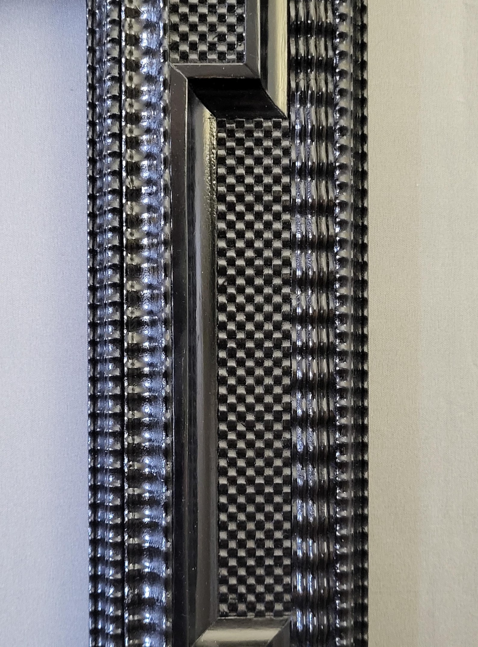 Ebony Dutch-style Frame | Flemish Corner Frame | Ripple Moulding ...