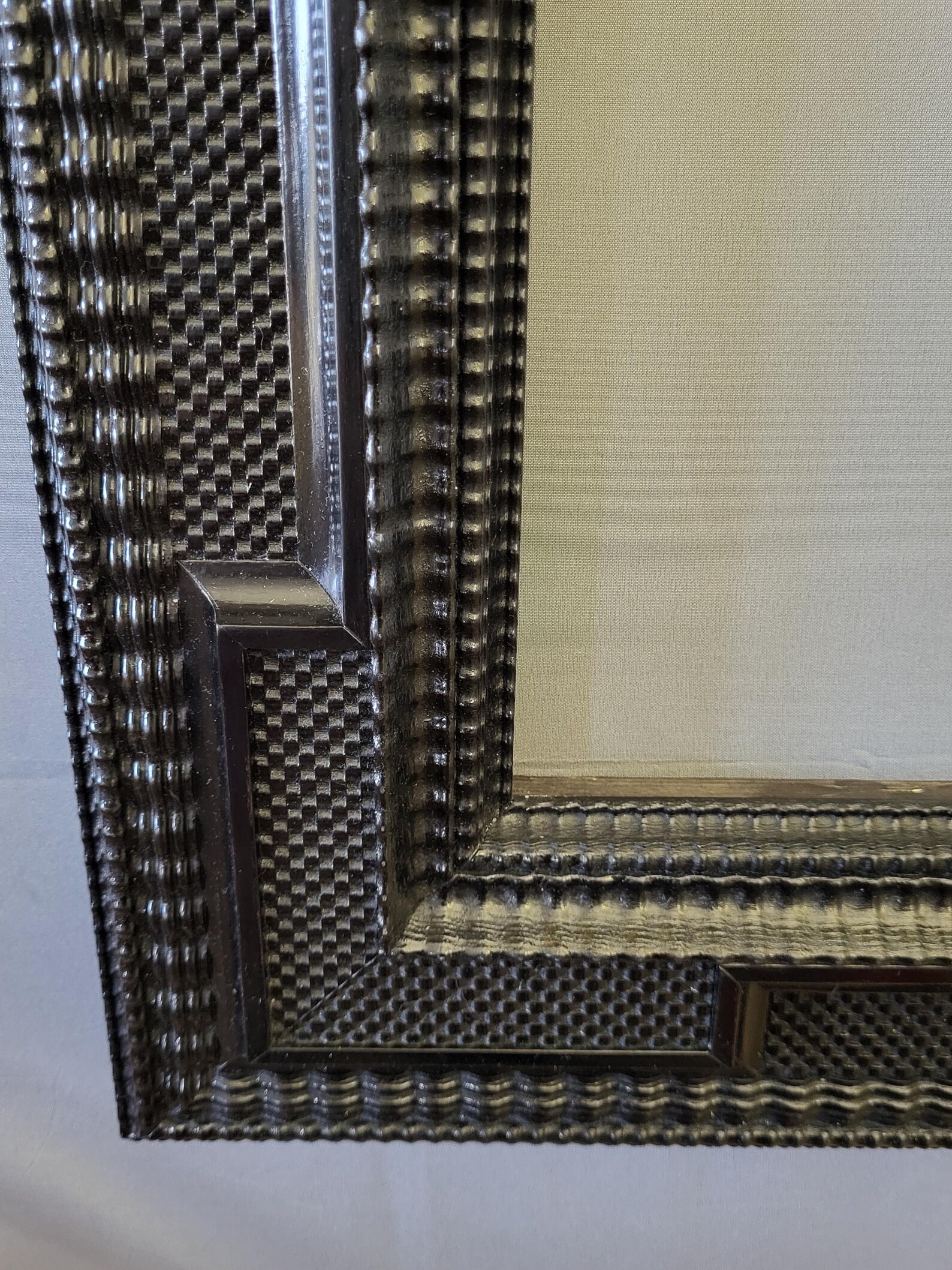 Ebony Dutch-style Frame | Flemish Corner Frame | Ripple Moulding ...