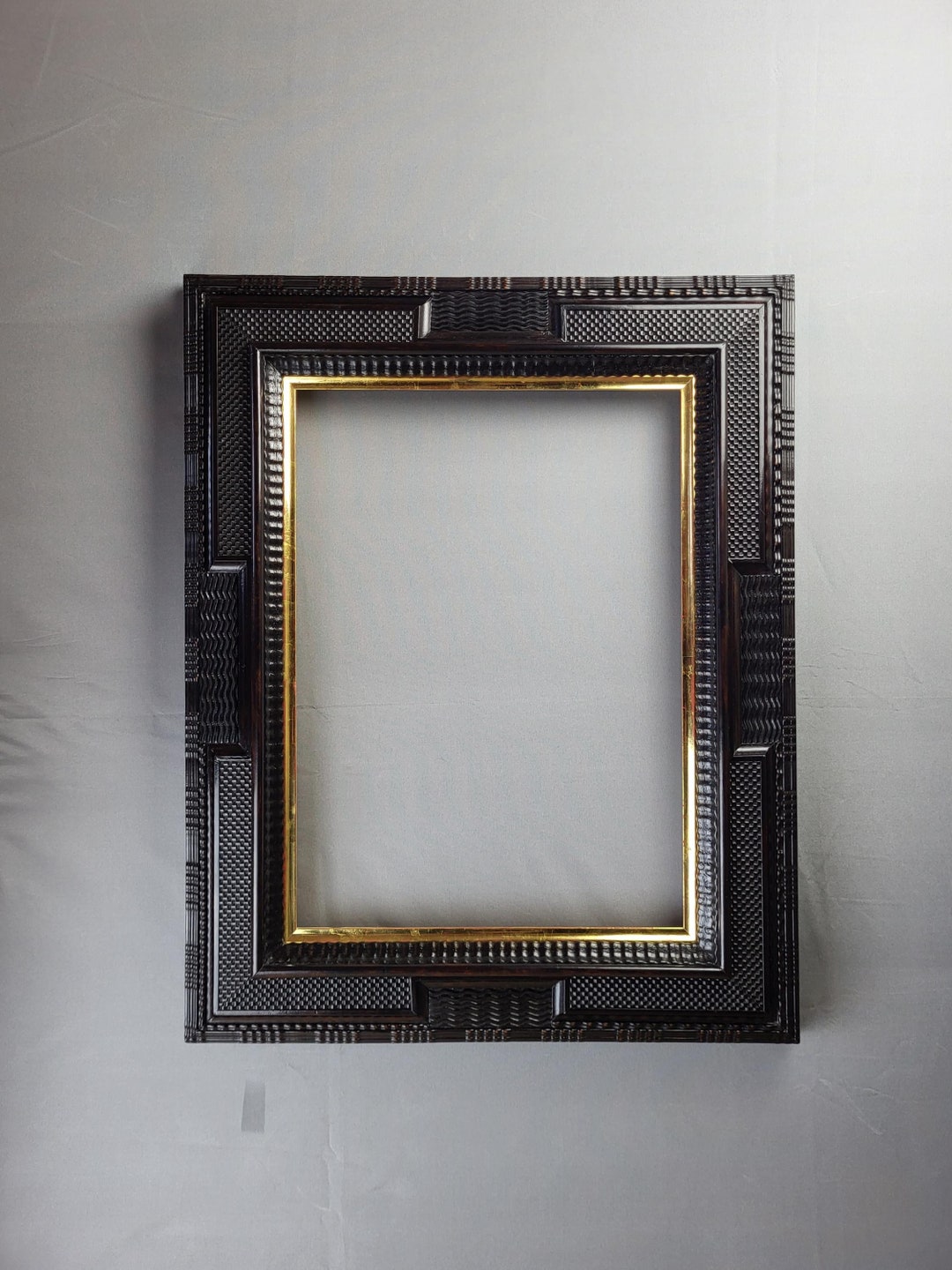 Classic Flemish Corner Frame With Gilded Inner Edge - Ripple Moulding ...