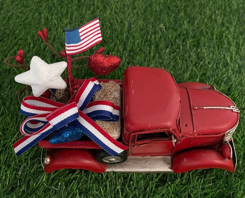 Patriotic Tiered Tray Mini Farm Truck Decor, Memorial Day Truck Decor ...