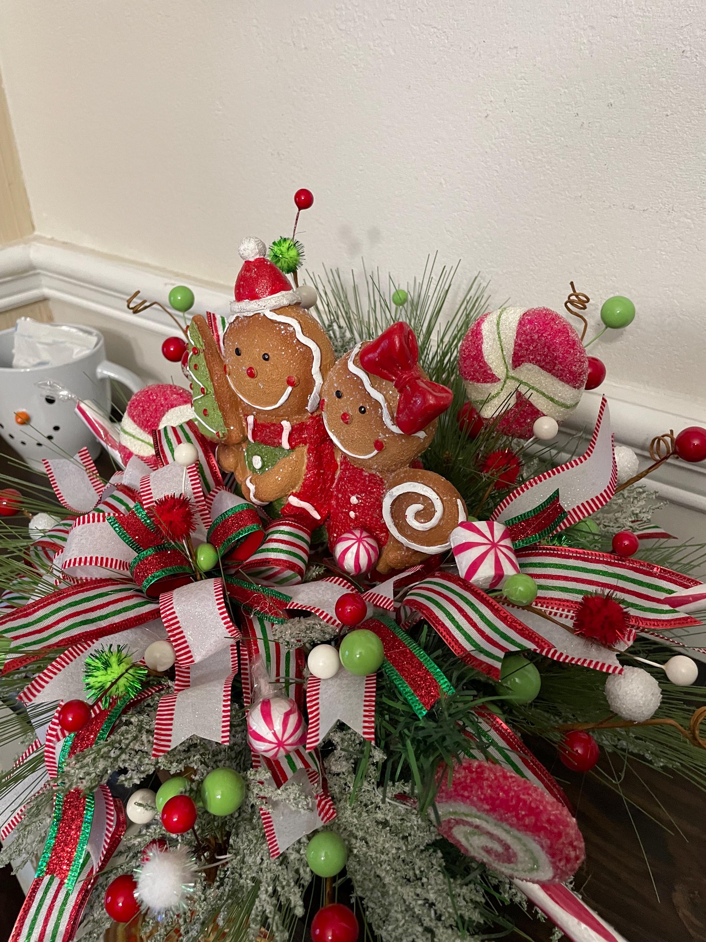 Christmas Gingerbread Arrangement, Christmas Peppermint Candy ...