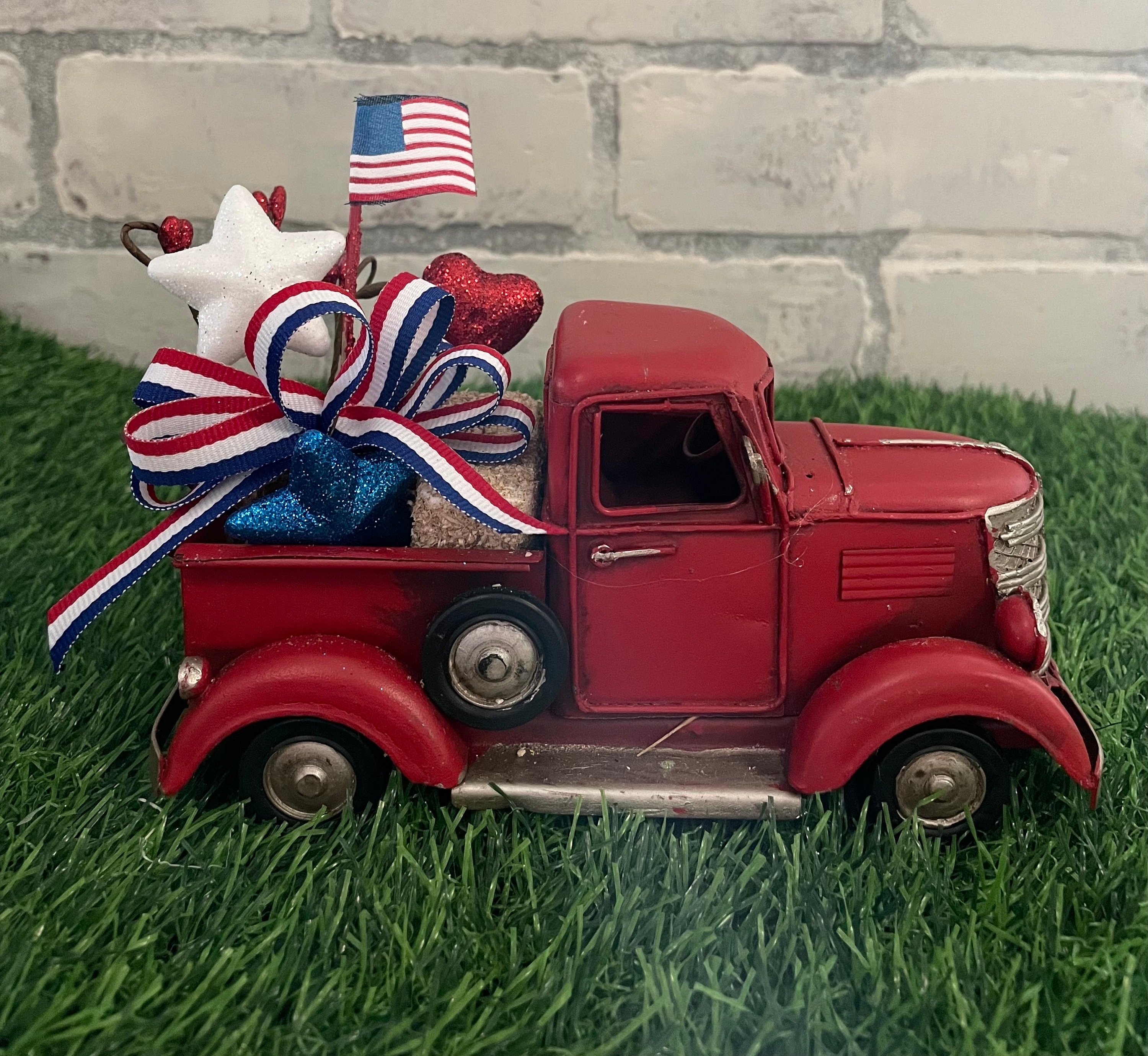 Patriotic Tiered Tray Mini Farm Truck Decor, Memorial Day Truck Decor ...