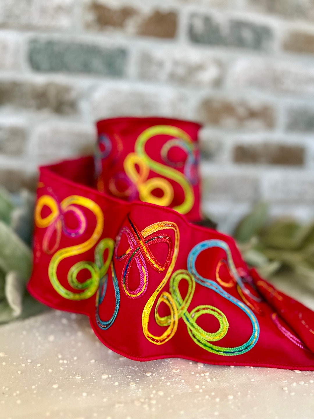 4" Farrisilk Fuchsia Rainbow Swirl Wired Ribbon, Christmas Ribbon ...