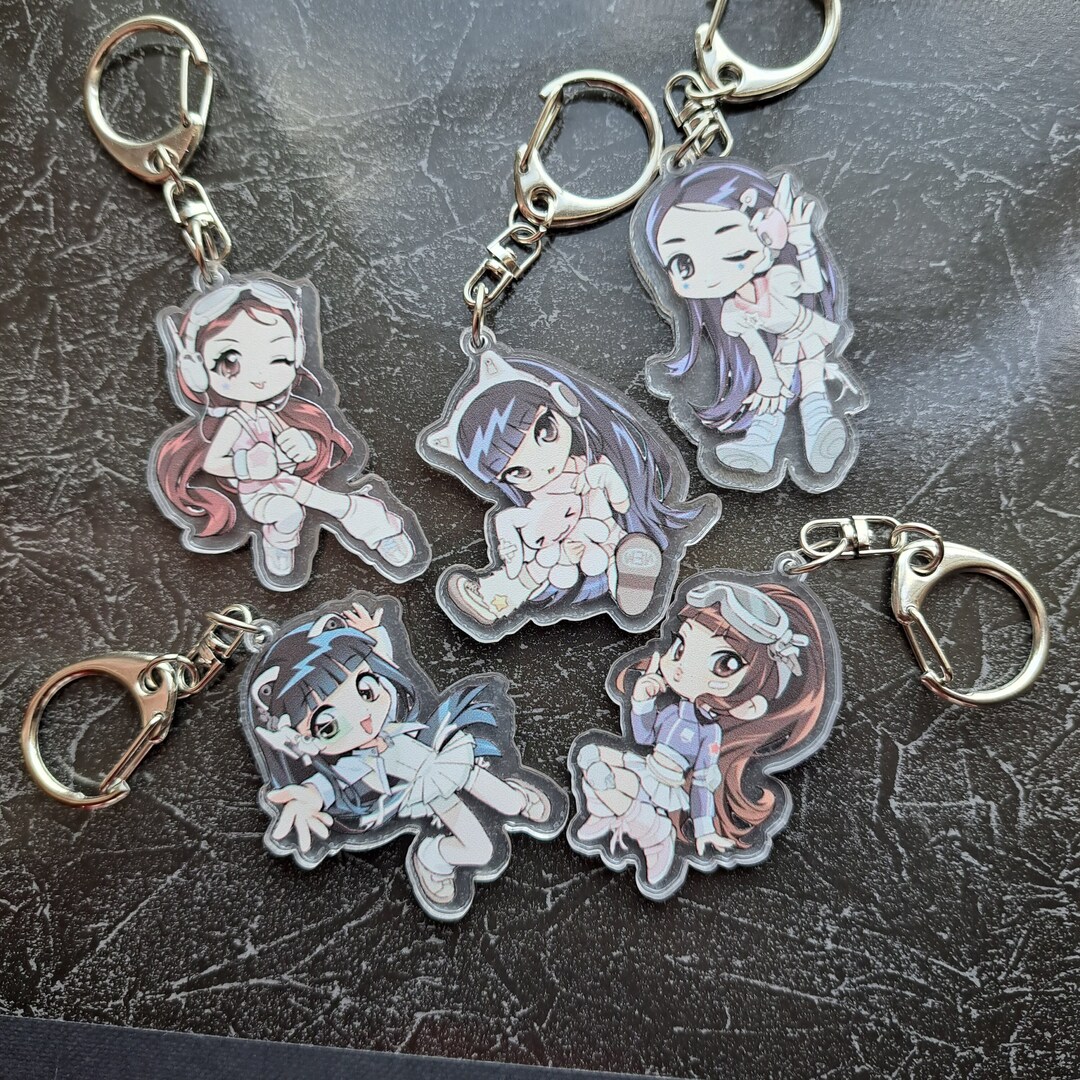 Super Shy Keychain // Manga, Anime, Cartoon - Etsy