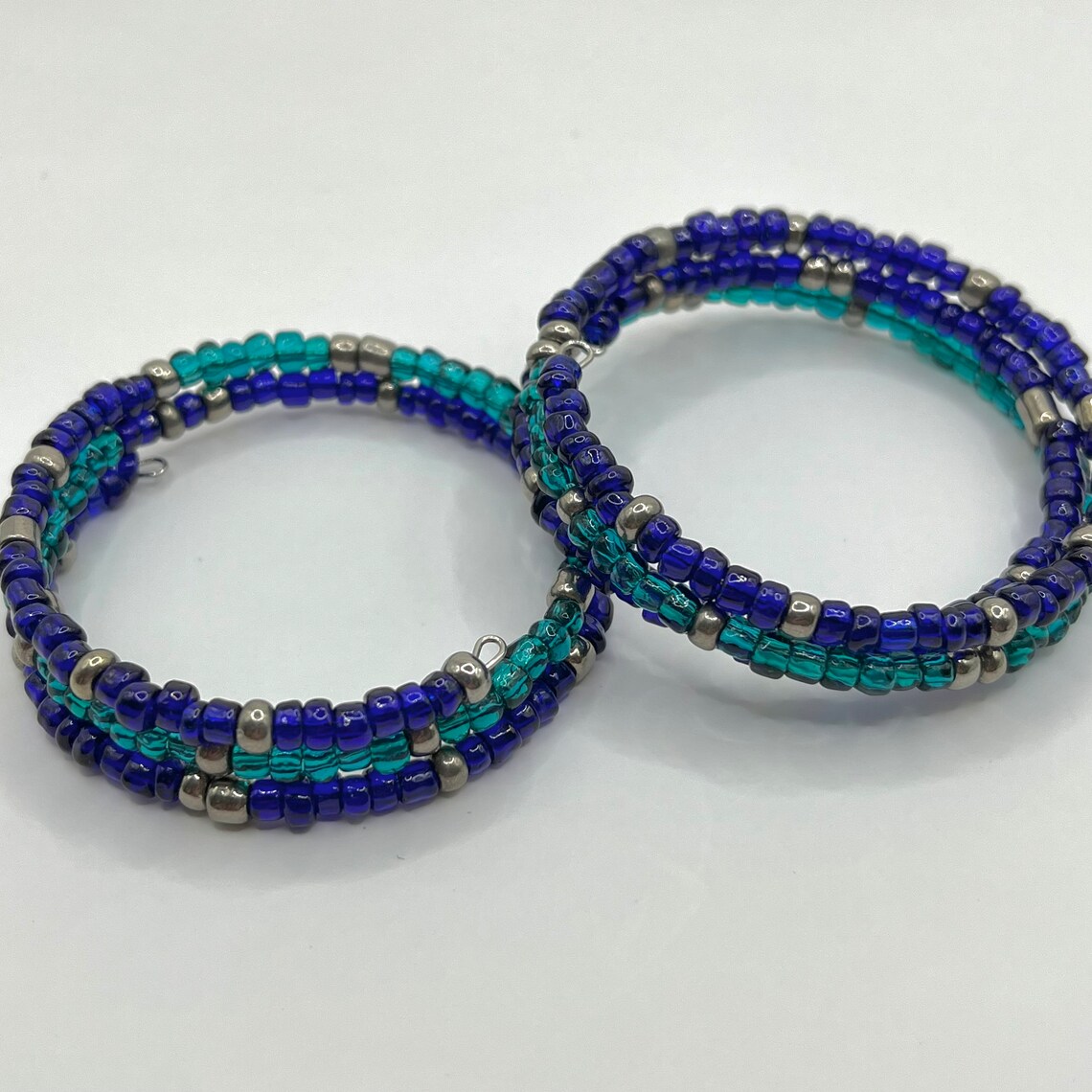 Dark Blue and Teal Seed Bead Memory Wire Bracelet - Etsy