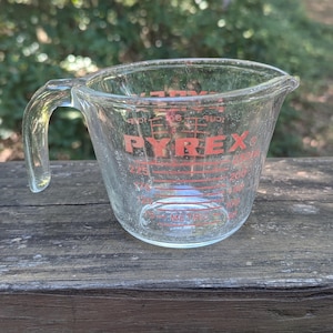 Pyrex Measuring Cup 1983 With Open Handle Holds up to 1 Cup With Some ...