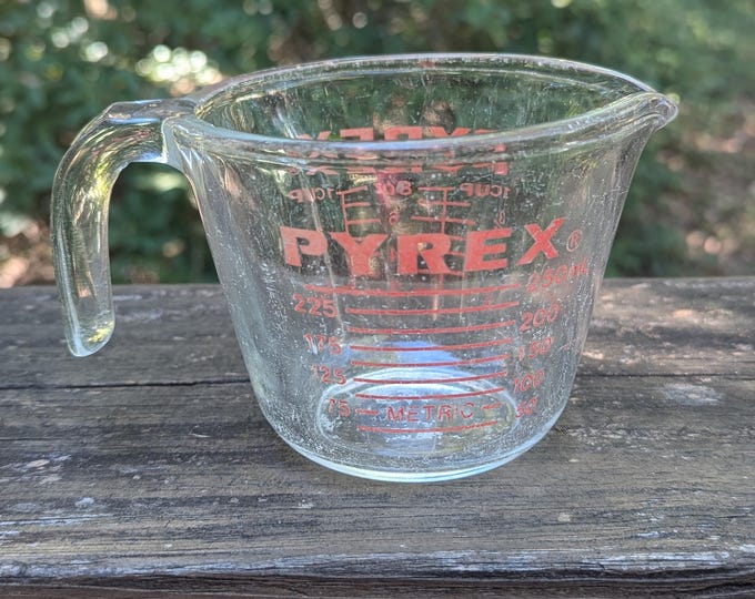 Pyrex Measuring Cup 1983 With Open Handle Holds up to 1 Cup With Some ...