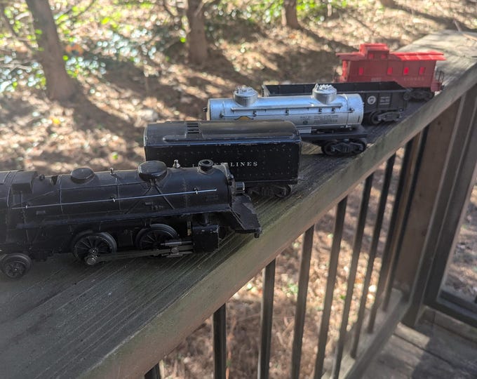 Lionel Vintage Train 1655 Locomotive and Cars Set of 4 With Wear ...