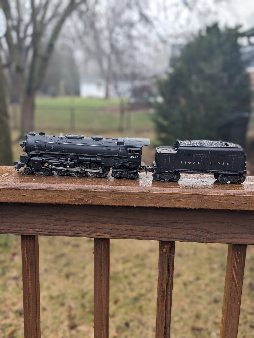 Lionel 2055 Engine With 2466WX Tender O Gauge With Whistle and Able to ...