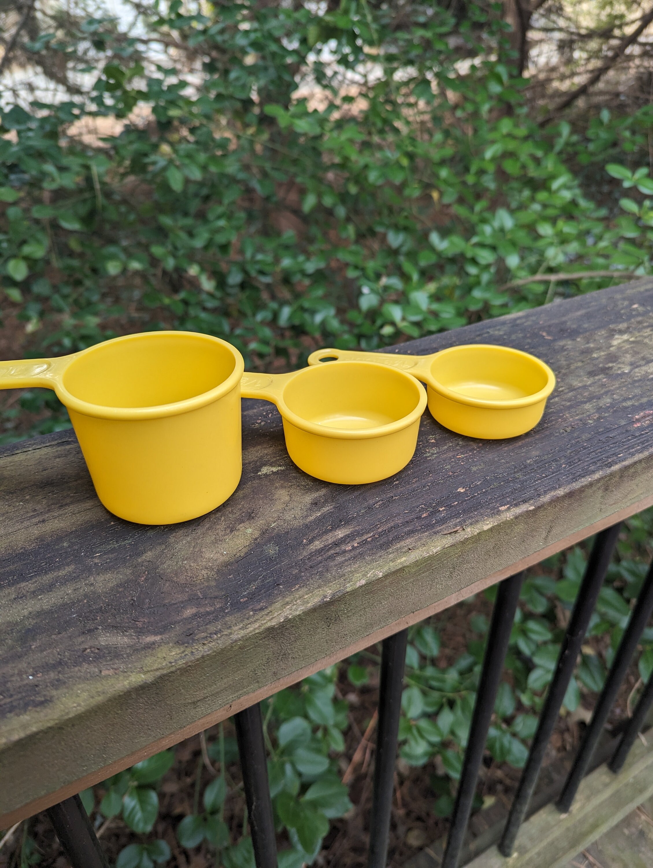 Rubbermaid Yellow Measuring Cups 8315 Sizes 1 Cup, 1/2 Cup, 1/3 Cup You ...